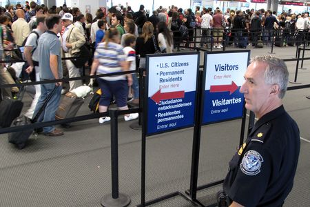 Les 5 questions qu'on peut vous poser à l'immigration américaine - CNEWYORK