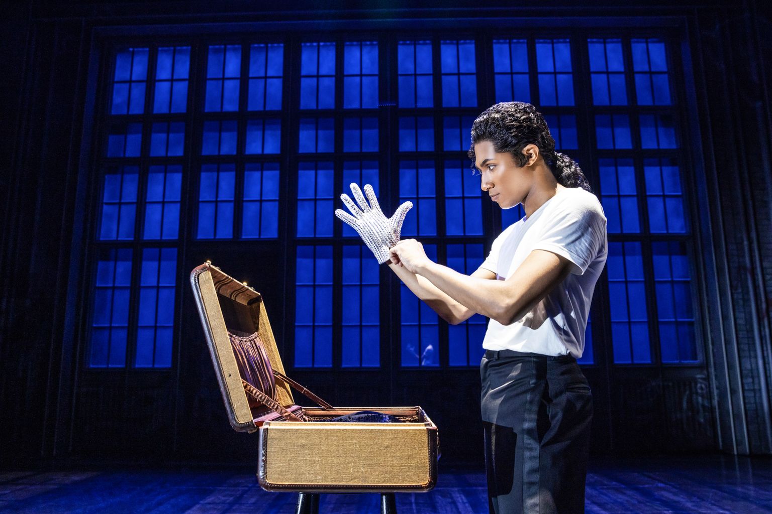 MJ The Michael Jackson Musical à Broadway - CNEWYORK